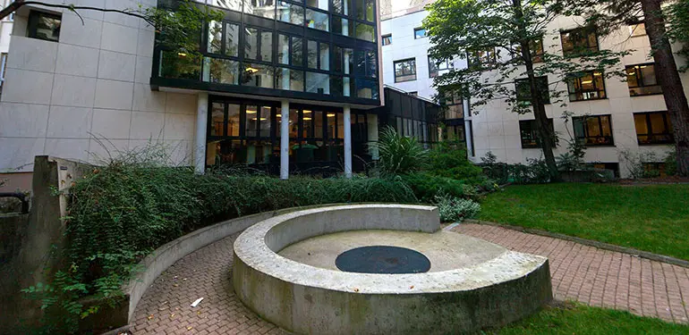 Study Abroad at the American University of Paris (AUP) | SAI